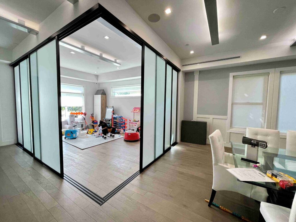 L-Shaped Glass Doors for Pacific Palisades | KNR Sliding & Glass Door ...